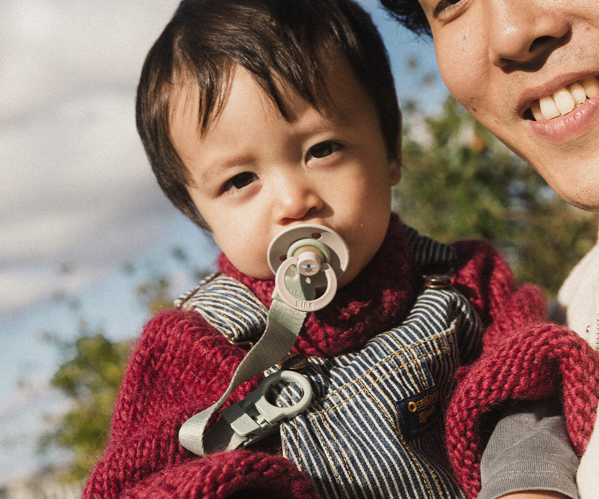 The Best Pacifiers for Babies Aged 6 to 18 Months | Expert Parenting ...